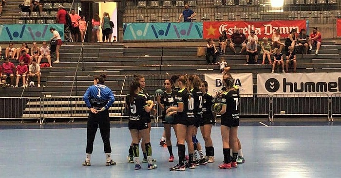 Victoria de las chicas del CB Almuñécar frente al MSIL de Noruega